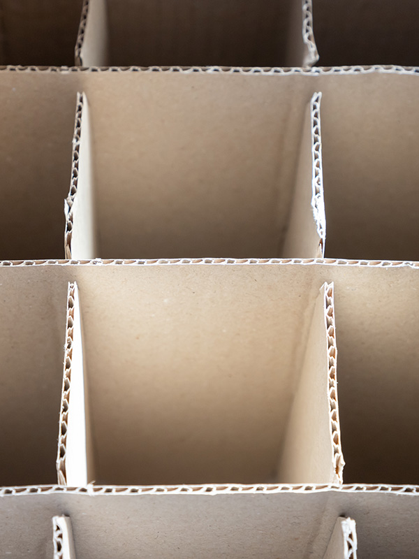 Resistant packaging for bottles - Shipping boxes
