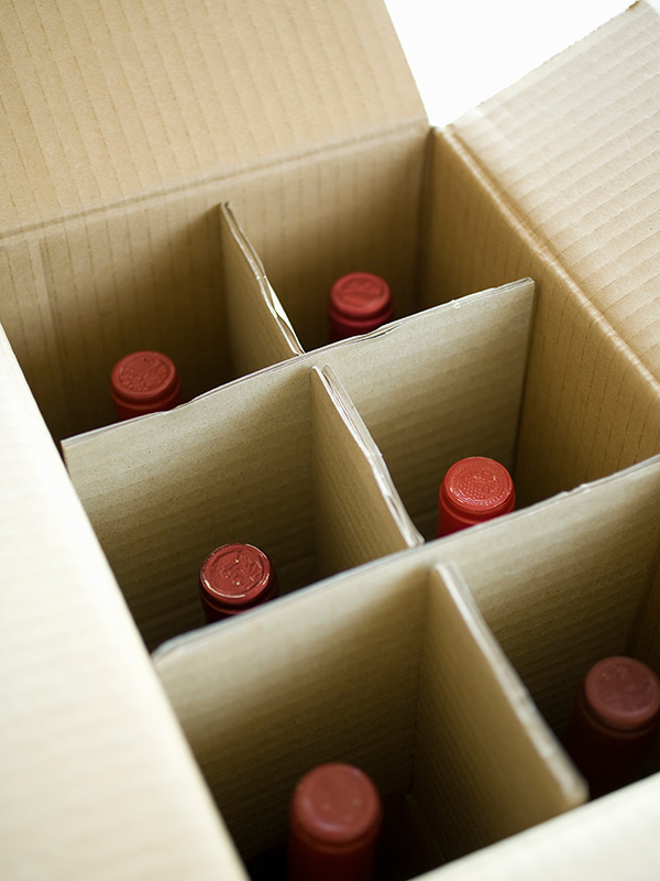 Easy to assemble cardboard boxes